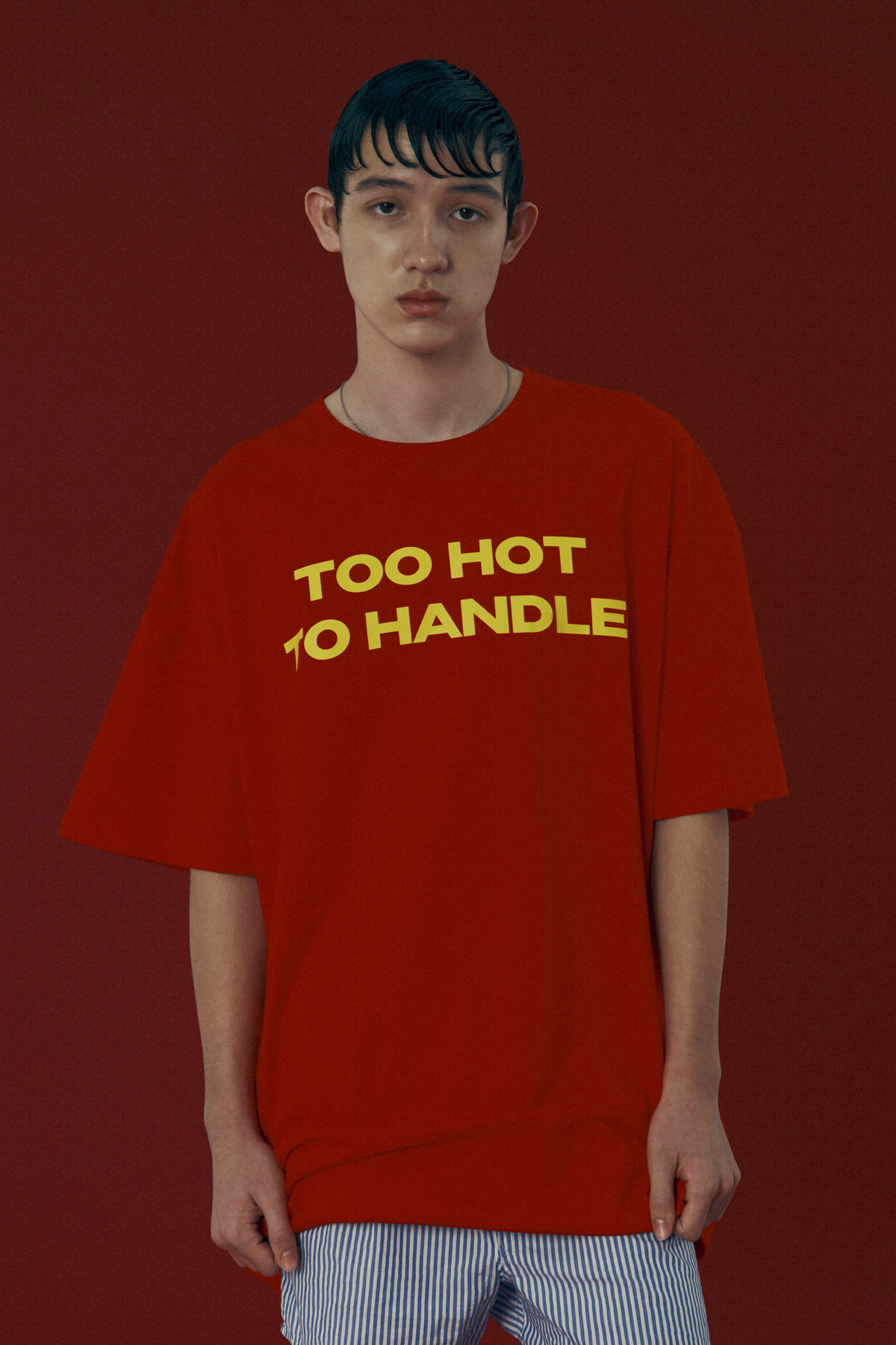 TOO HOT TO HANDLE Oversized TEE : RED | MATTER MAKERS